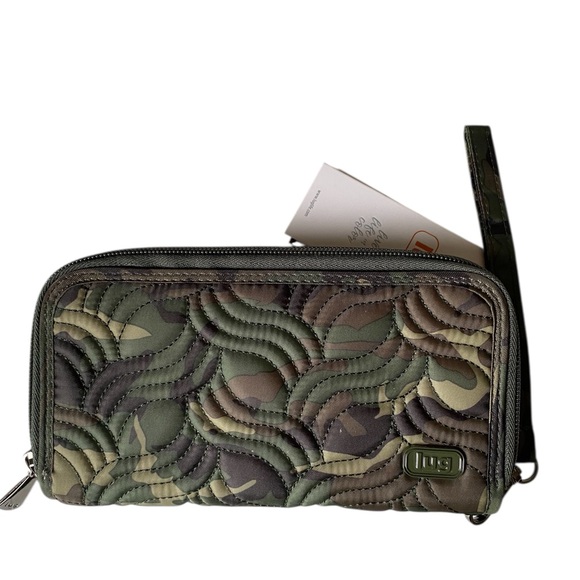 lug | Bags | Lug Splits Xl Wallet Camo Green New | Poshmark